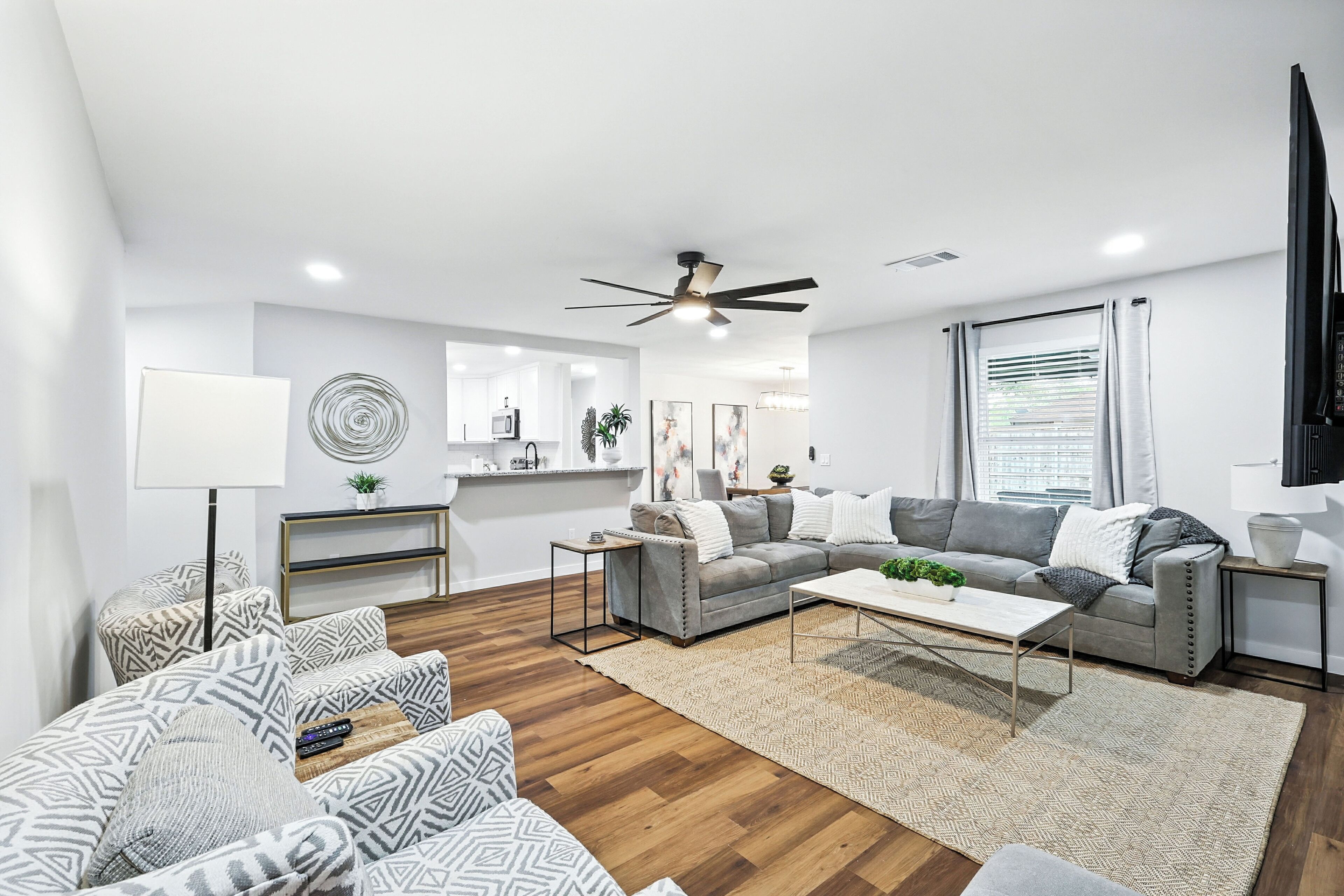 Flower Mound Manor - Modern 3br New Construction - 弗洛爾蒙特