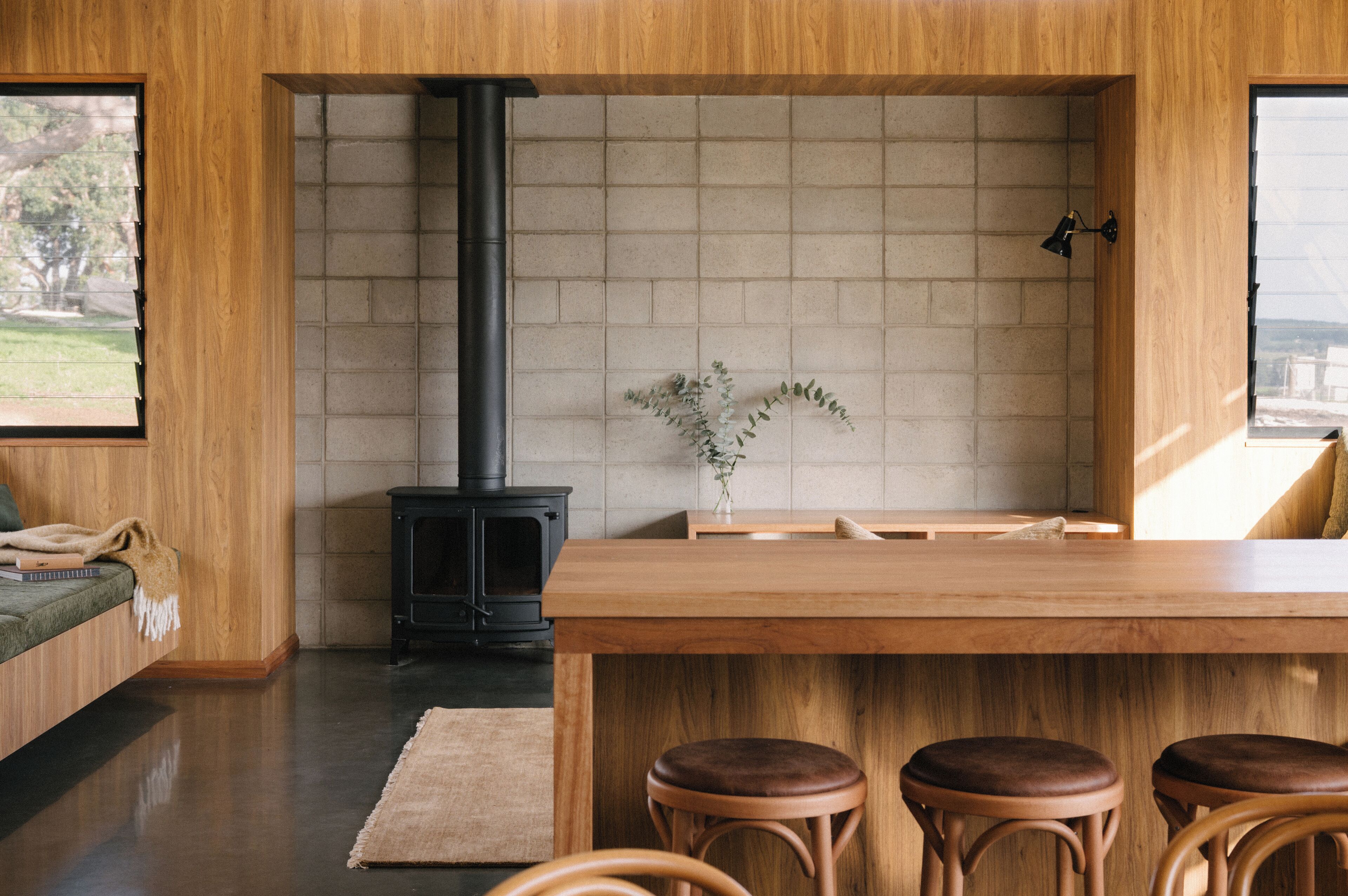 Wildwood Barn: New Luxe Home, Valley Views, Outside Bath, Firepit & Ocean Views - Yallingup