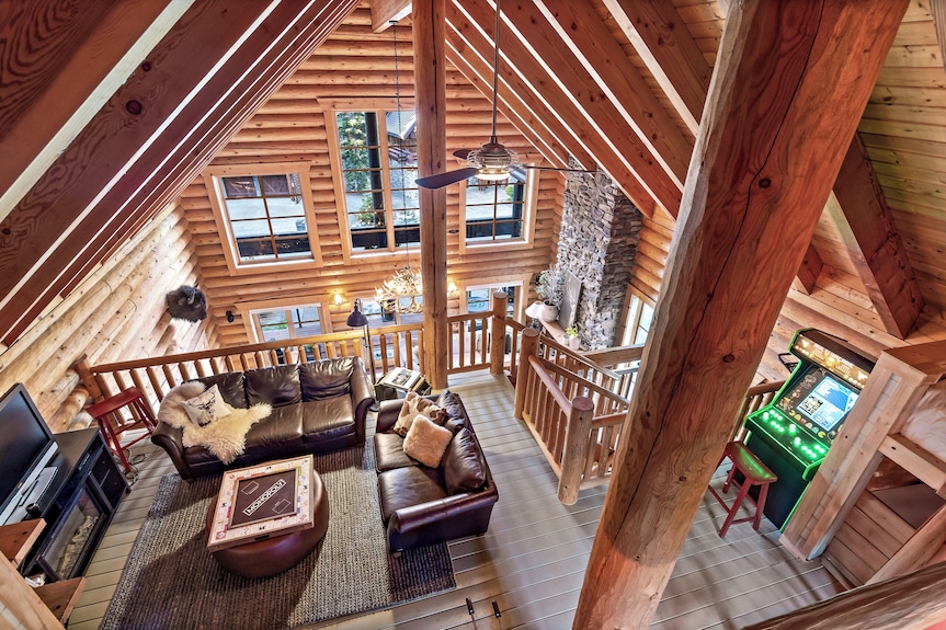 Black Bear Lodge - Snoqualmie Pass