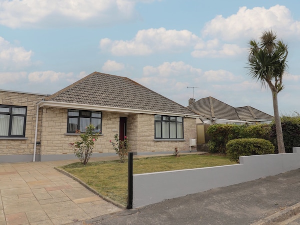 Cedar Drive - Weymouth