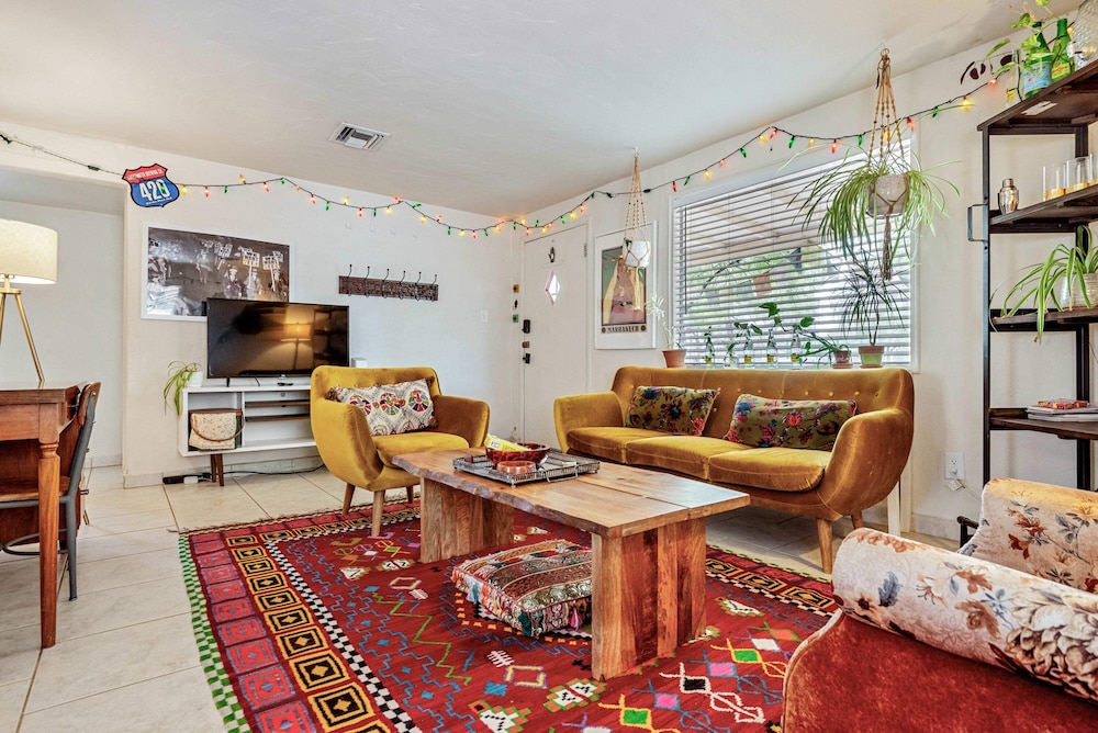 Zen Oasis | Near UofA & Gem Shows - Tucson | Vrbo