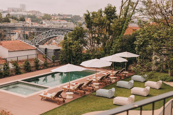 Lenscape Coterie - Porto