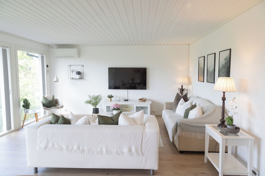 Apartment With Stunning Fjord View Near åLesund - 알레순트