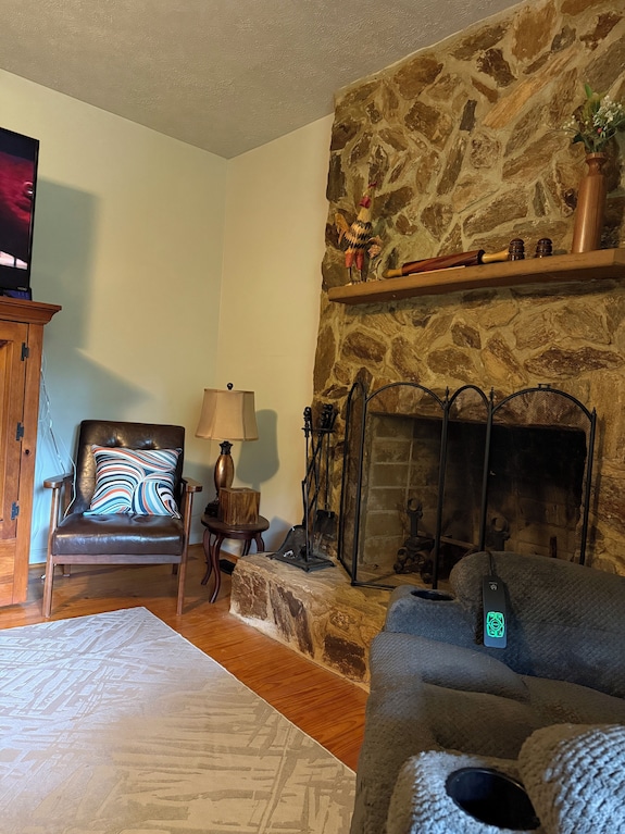 Quiet Cabin With 3 Fishing Ponds On Lots Of Acres. Come Enjoy The Country Life - Hamburg State Park, Mitchell