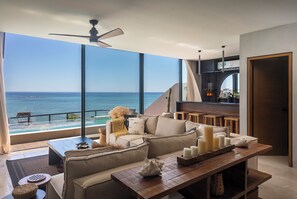 Apartamento luxo, vista para a praia | Vista do quarto
