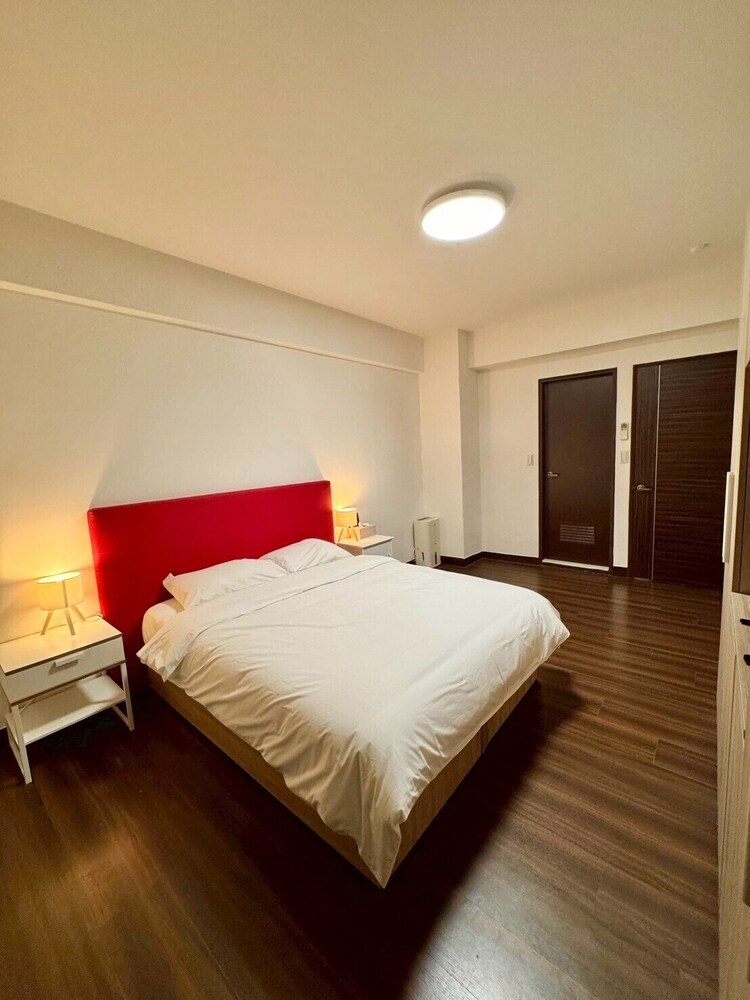 Prime City Center, Quiet Comfort by MRT & SOGO - Taipei | Vrbo