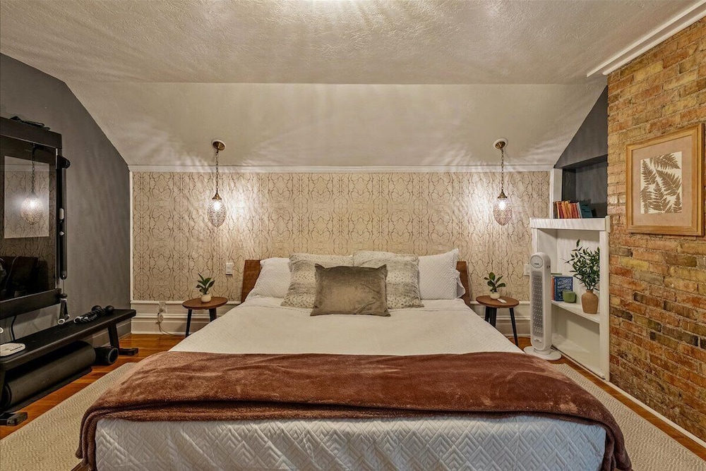 The Brick & Sage SLC by The Airbnfree - Salt Lake City | Vrbo