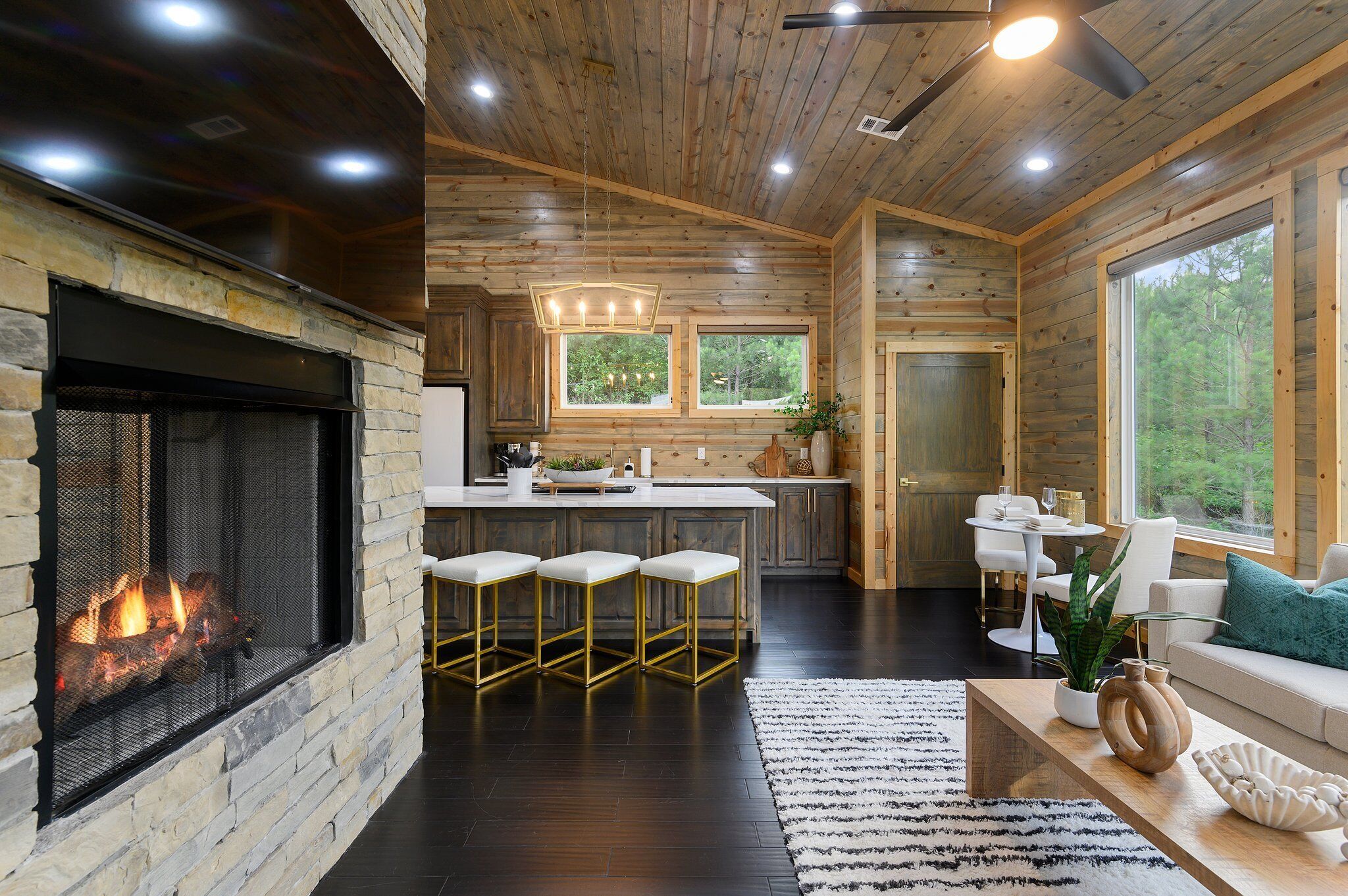 Sauna, Hot Tub, Smoker, Firepit, Private Couples Retreat - Oklahoma