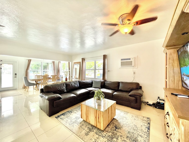 2237/u1-top Pick-beachfront-downtown - Fort Lauderdale