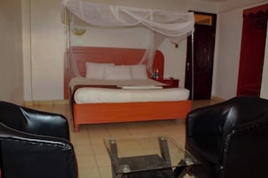 Quarto casal standard | Wi-Fi de cortesia, roupa de cama