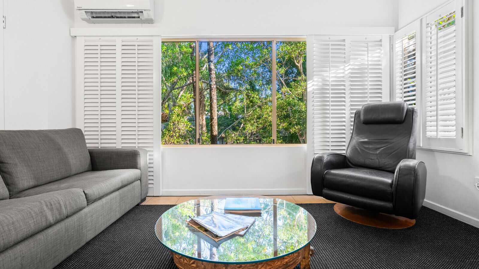 Relax & Unwind: Ramada Palm Bliss Studio With Resort Pool - 道格拉斯港