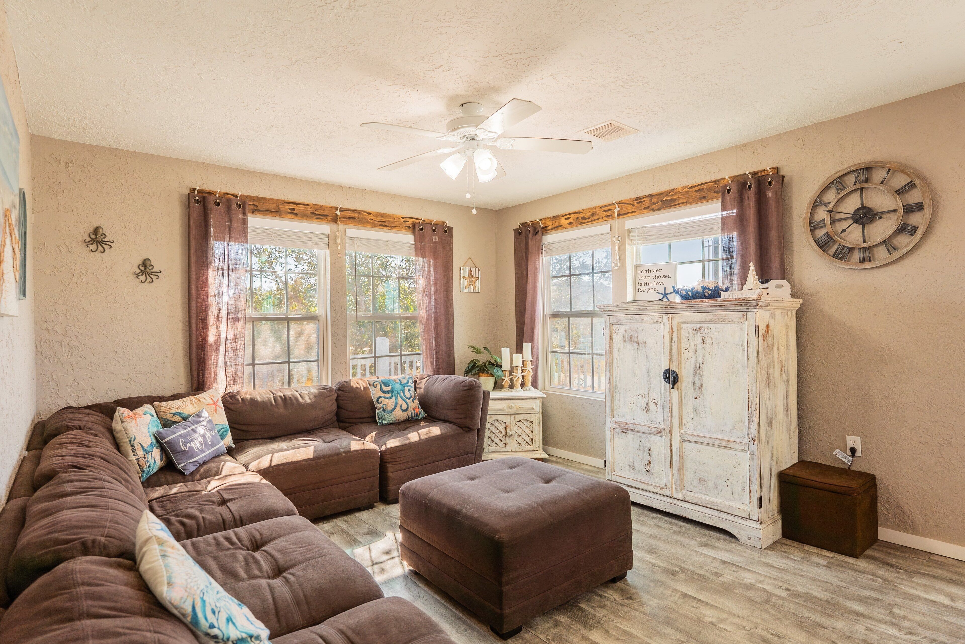 Haven | Steps To The Beach | Firepit | Pet Paradise - Crystal Beach, TX