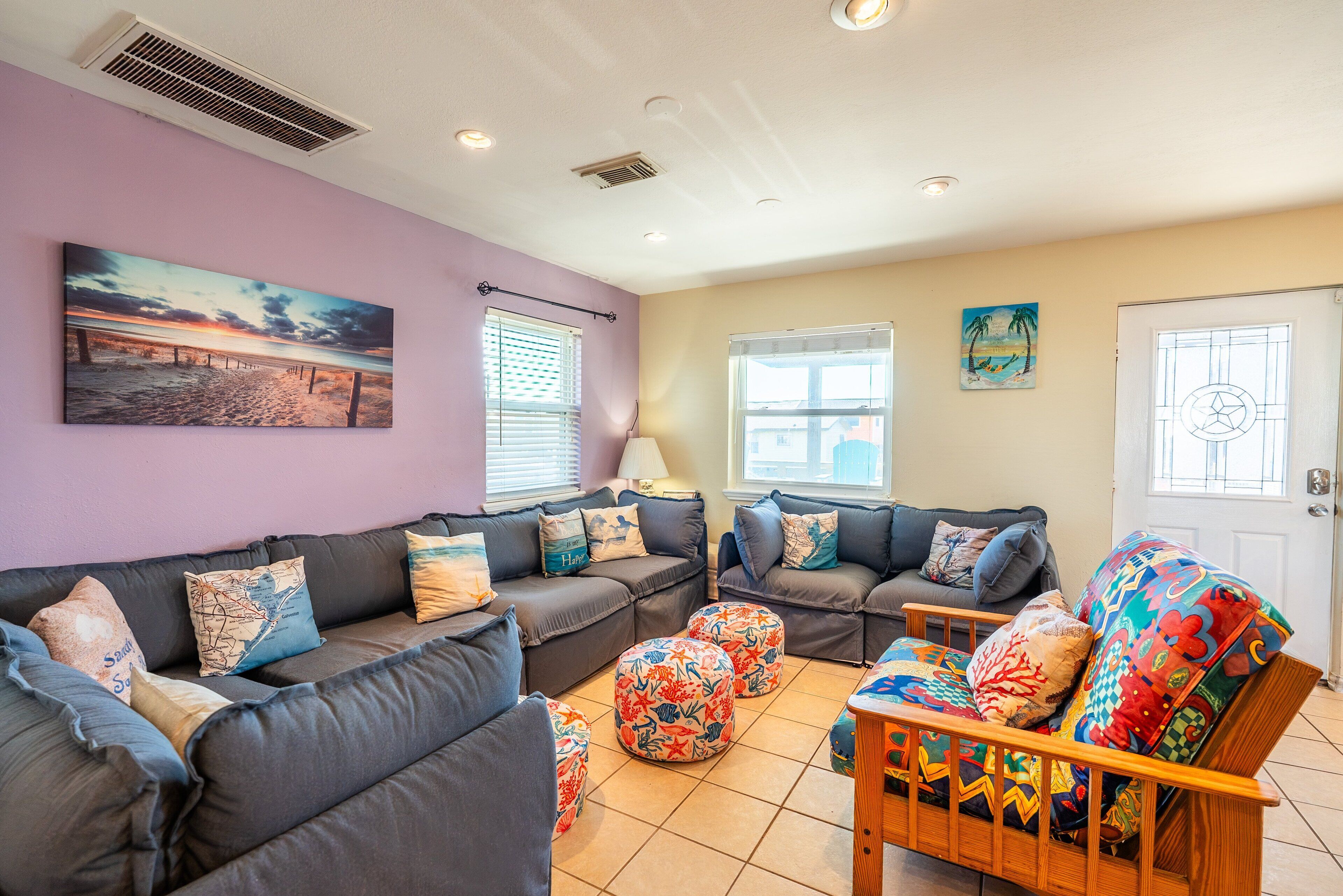 Retreat | Gulf Views | Large Deck | Family Fun - Surfside Beach, TX