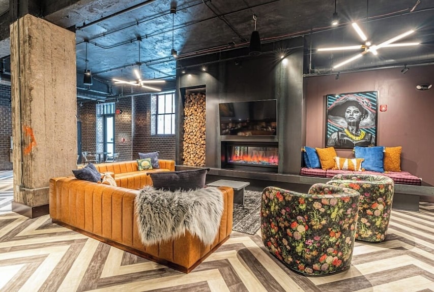 Stylish Loft In St. Louis With Gym, Rooftop, Free Gated Parking, And Pool - St. Louis, MO