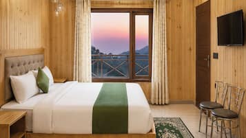 Apartamento conforto | Roupas de cama antialérgicas, escrivaninha, quartos à prova de som