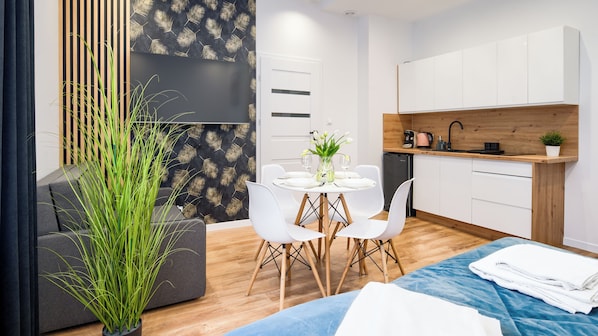 Apartamento (4A) | Refeições no quarto