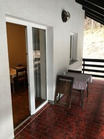 Quarto Clássico com Cama de Casal, varanda, vista para o jardim | Quartos insonorizados, Wi-fi grátis