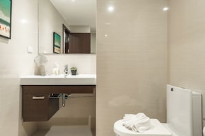 Apartamento, sacada | Banheiro
