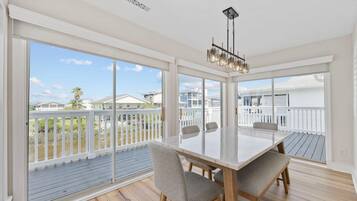 Casa | 5 quartos, internet de alta velocidade