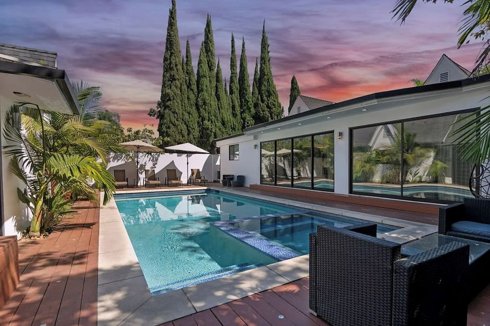 Mansfield Modern - Ultimate Entertainers Oasis With Guest House - Los Angeles, CA