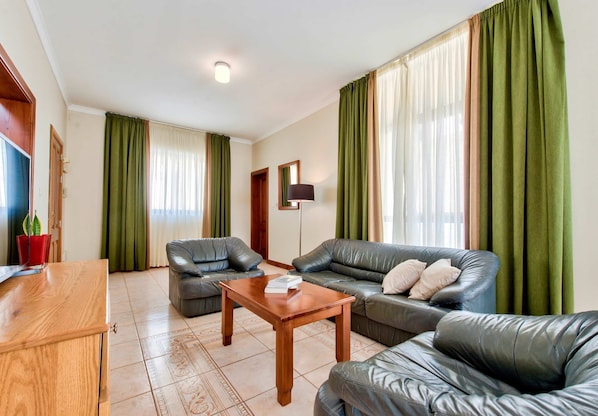 Villa | 3 quartos, internet de alta velocidade