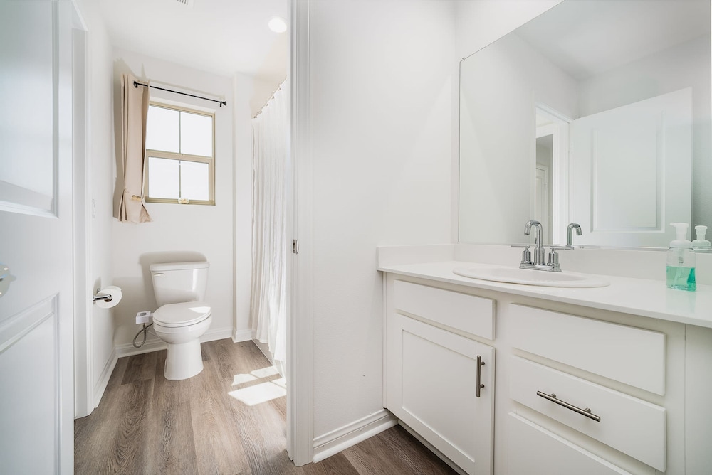 Allura Champagne New In Wine Country Pool Game Rm - Temecula, CA