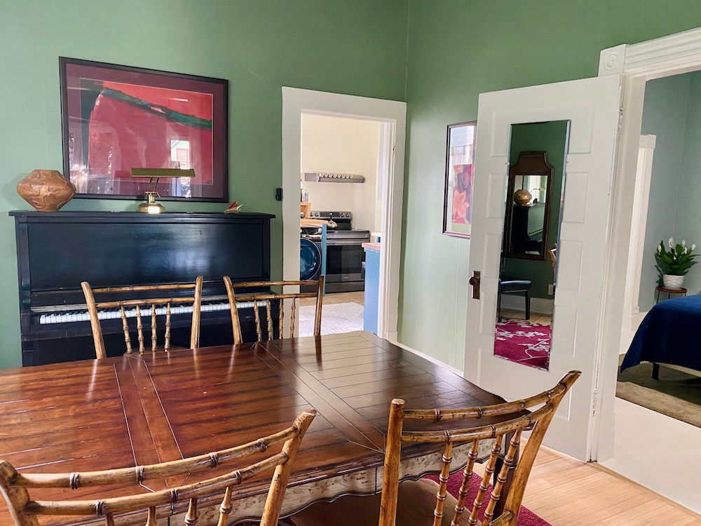 Downstairs Thevictorian Downtown And Dog-friendly - 벨링햄