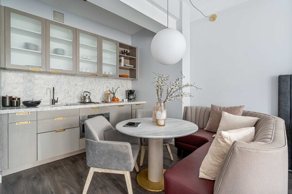 17john: Executive King Studio With Sofa Bed - Jersey