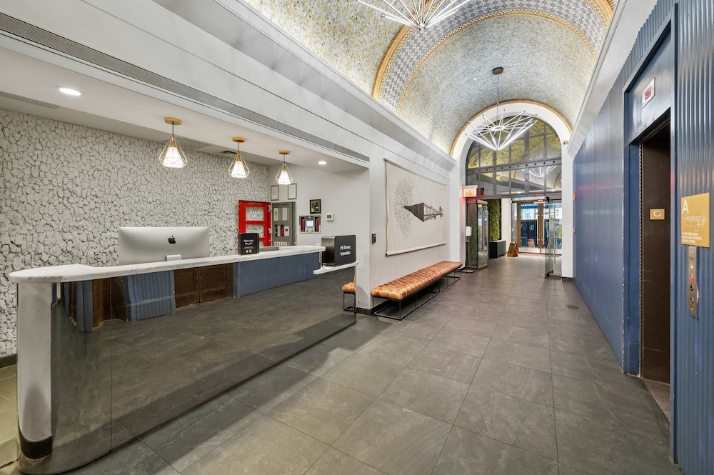 17john: Queen Studio Apartment - Disability Access - Long Island, NY