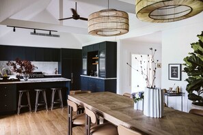 Casa | 5 quartos, internet de alta velocidade 