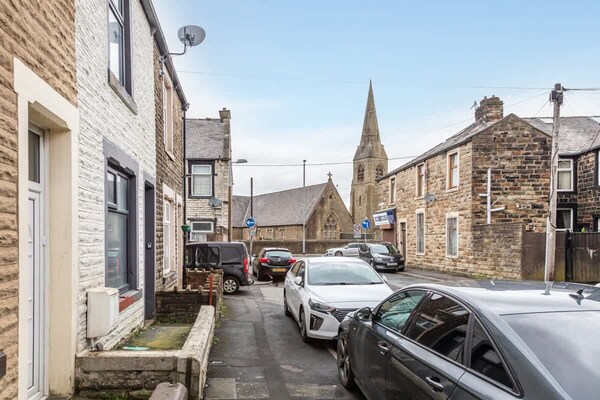 Stylish Affordable Home In Burnley - Burnley