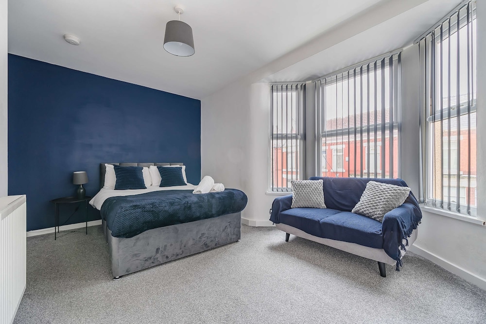 Stylish Quirky Home In Liverpool - Guernsey