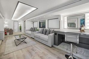 Villa, fumadores | 1 quarto 