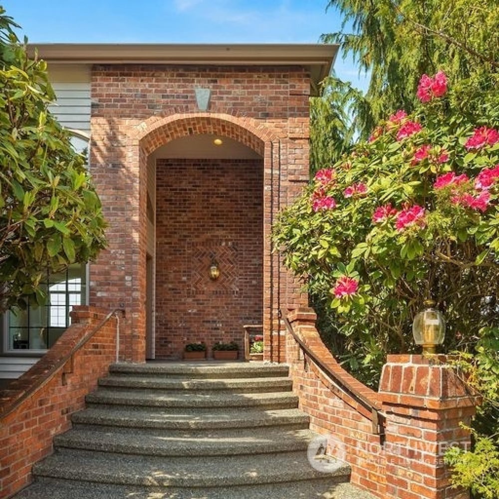 Coastal Haven Seaside Serenity Retreat - Puyallup, WA