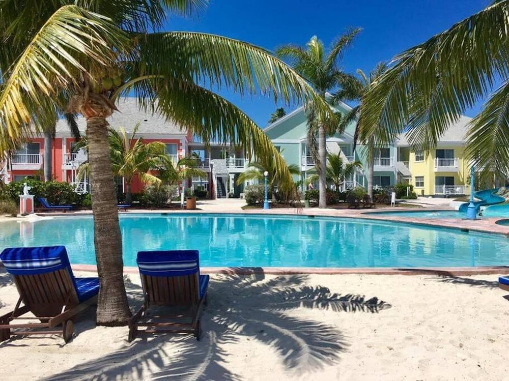 Beautiful Fam-friendly Property W Access To Sandyport Beach Resort - Nassau