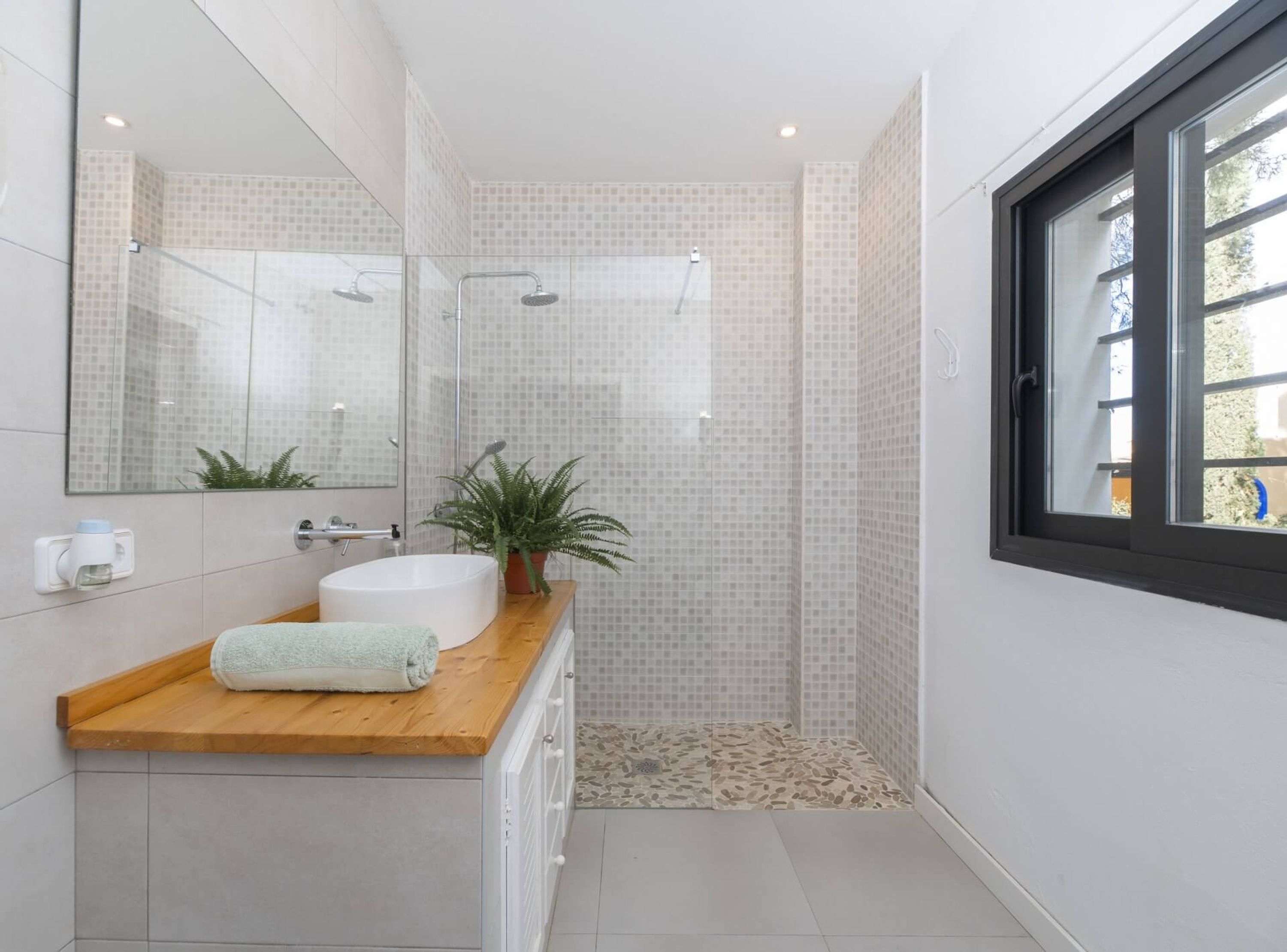 Villa, fumadores | 6 quartos 
