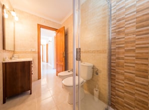 Casa, para fumantes | 5 quartos