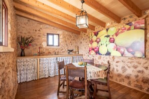Villa | 2 quartos, internet de alta velocidade