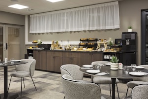 Buffet de pequeno-almoço
