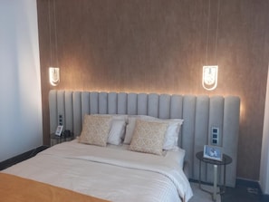 Apartamento Premium, 2 quartos | Cofre no quarto, cortinas/cortinados opacos, Wi-fi grátis