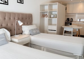 Berço de viagem, Wi-fi grátis, roupa de cama fornecida