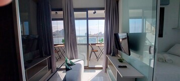 Apartamento básico | Wi-Fi de cortesia, roupa de cama