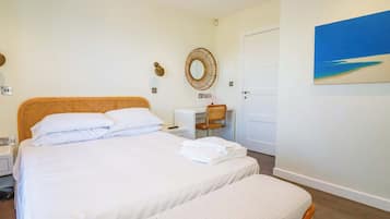 3 quartos, com decoração personalizada, com mobília individualizada