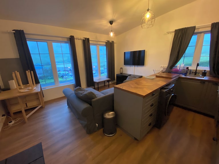 Panorama Vík - Charming 2-bedroom Apartment In Vík With Stunning Views. - Vík í Mýrdal
