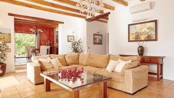 Villa, fumadores | 5 quartos