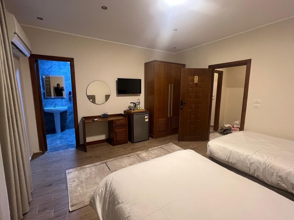 Florya Pyramids Palace" Your Gate Way For Relaxation" - Giza Governorate | Stayz