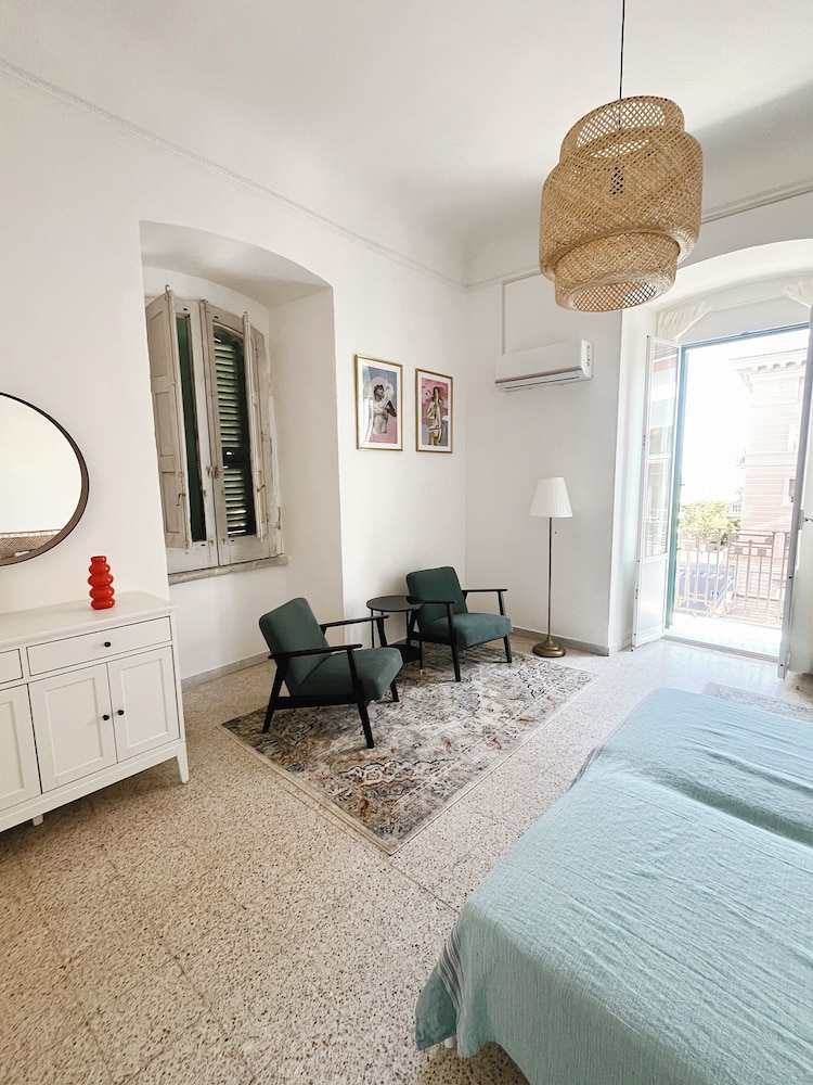 Beautiful 120 m² apartment for 4 guests in the center of Bari with 3xAC - Bari | Vrbo