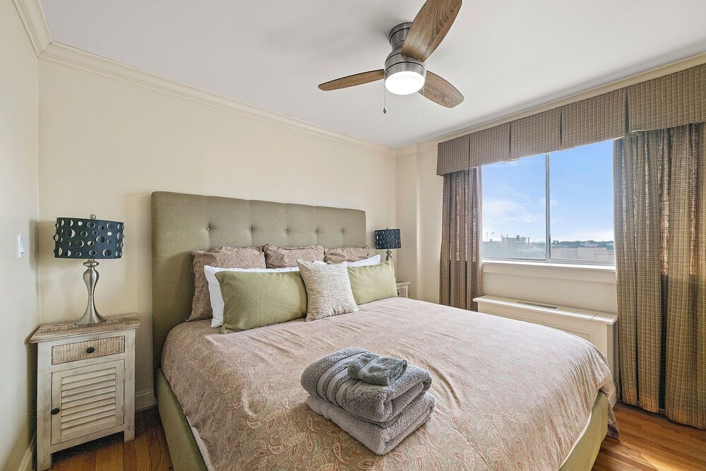 ATL1205 Beautiful 1 Bedroom condo in Atlanta with Pool Access - Atlanta ...