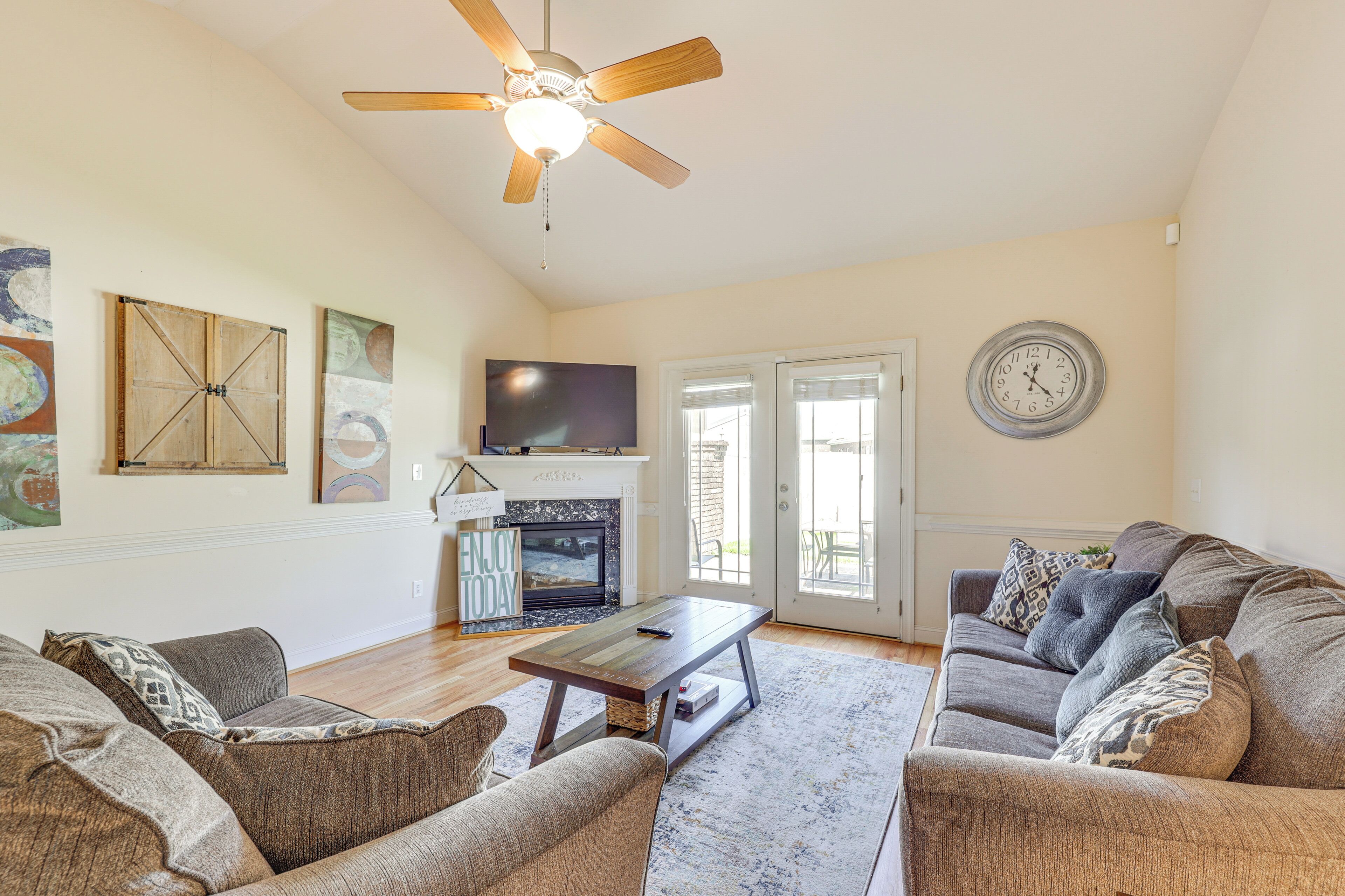 5 Mi To Rocky Mount Mills: Modern Retreat W/ Patio - Rocky Mount, NC