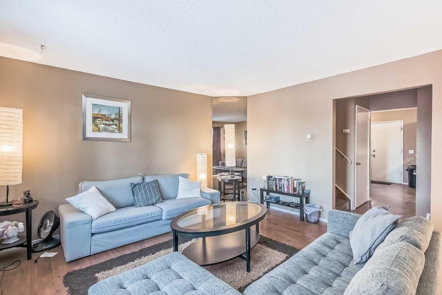 Whole Unit- 4 Bedroom Duplex- Full Privacy - Alberta